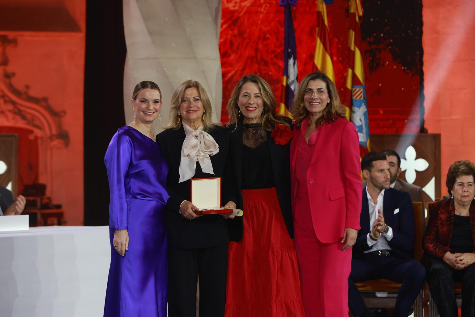 El Grupo Piñero ve reconocida su trayectoria con el Premio Ramon Llull | ABEF